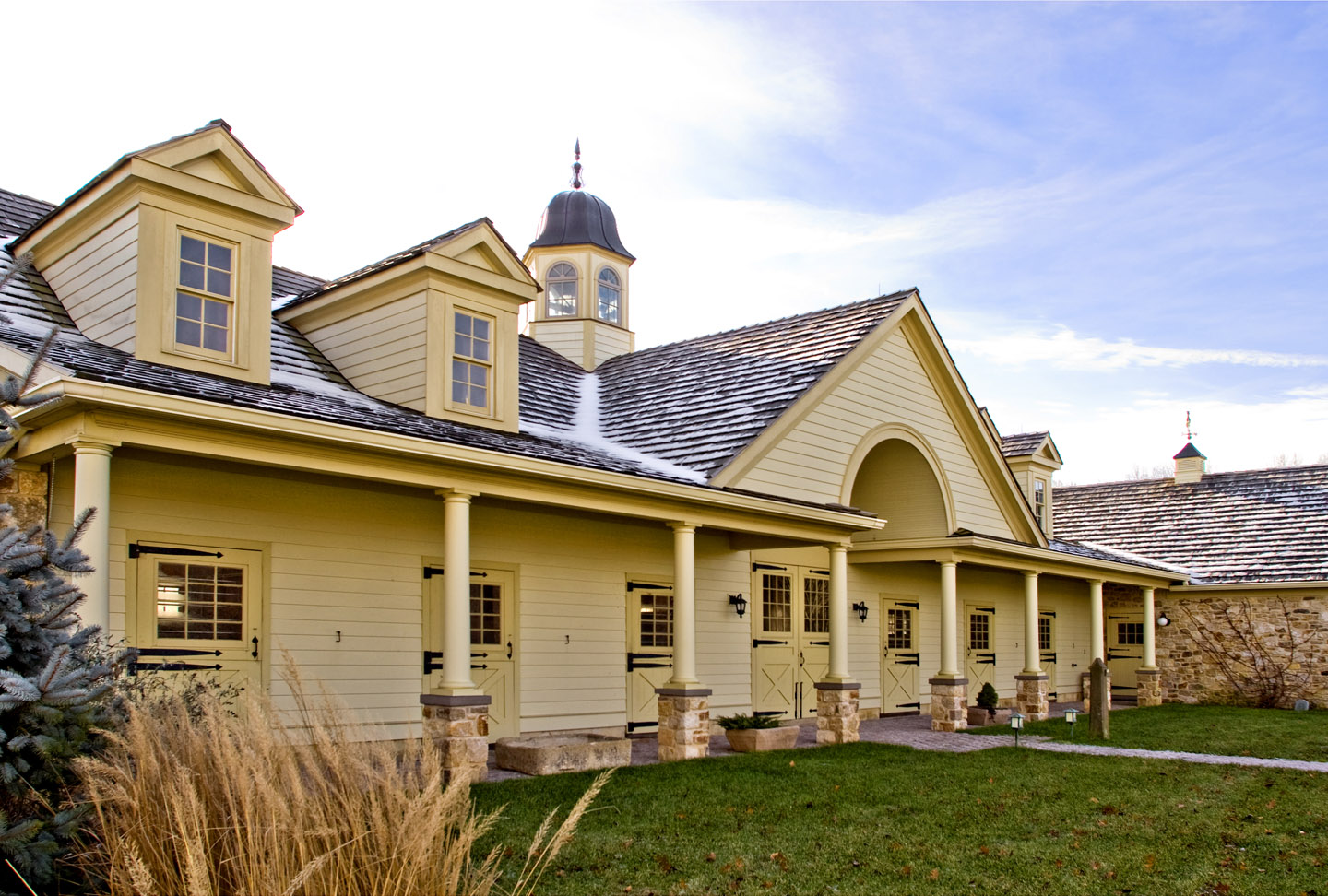 Stone Farmhouse with Stable - worthingtonshagencustombuilder