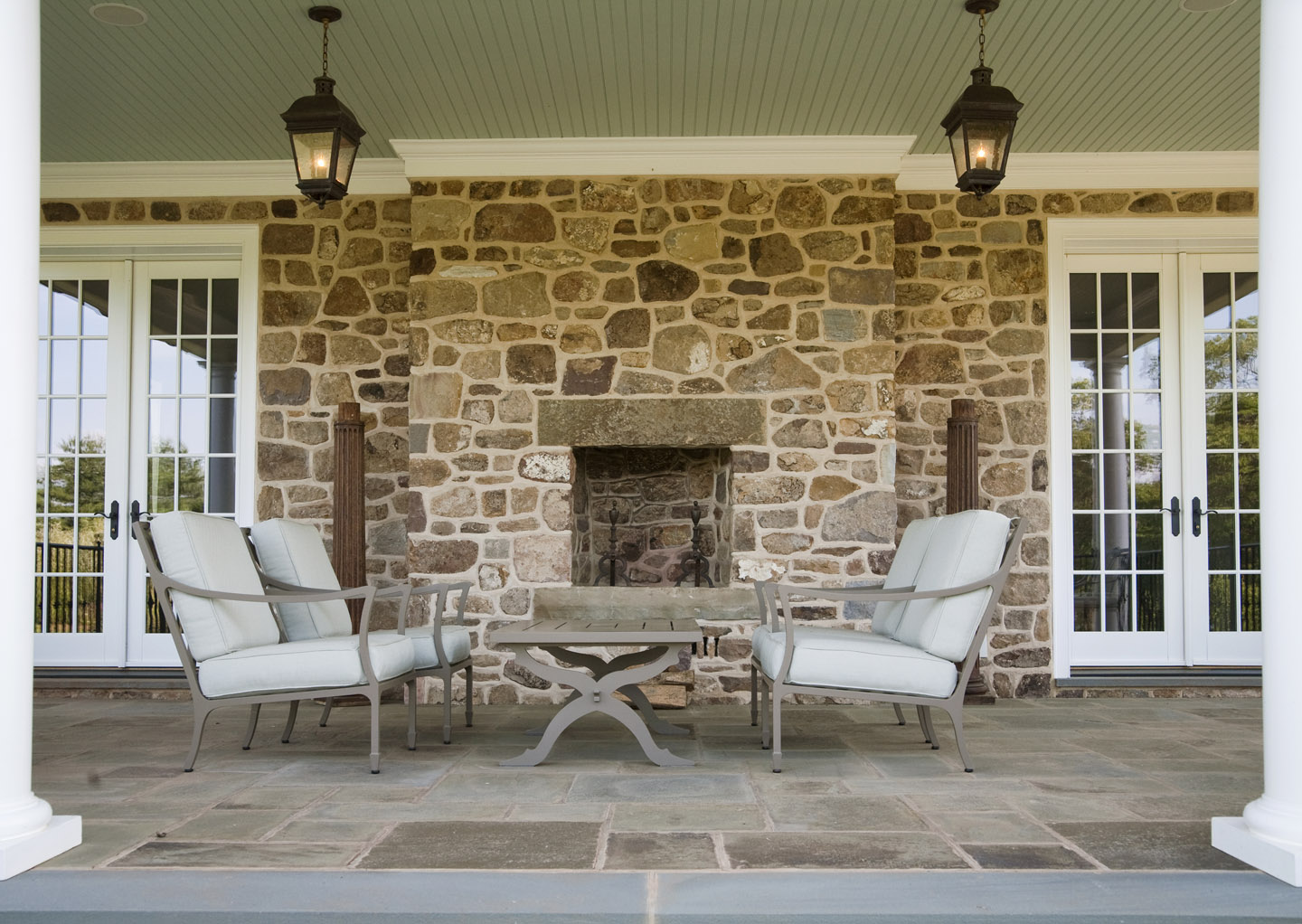 Stone Manor House - worthingtonshagencustombuilder