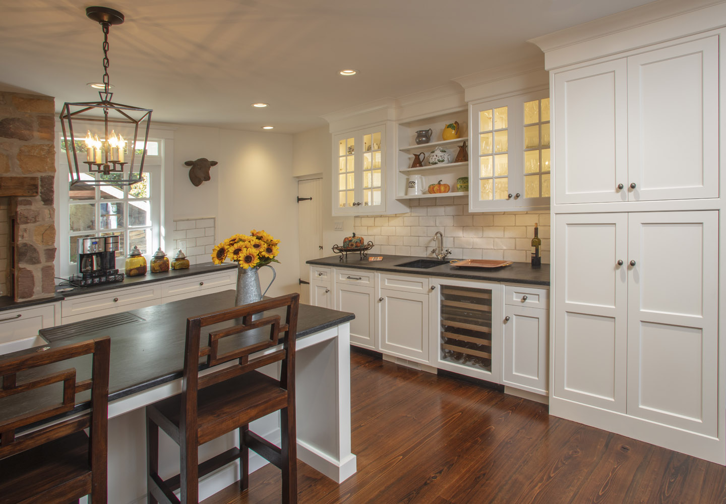 Colonial Stone House - worthingtonshagencustombuilder
