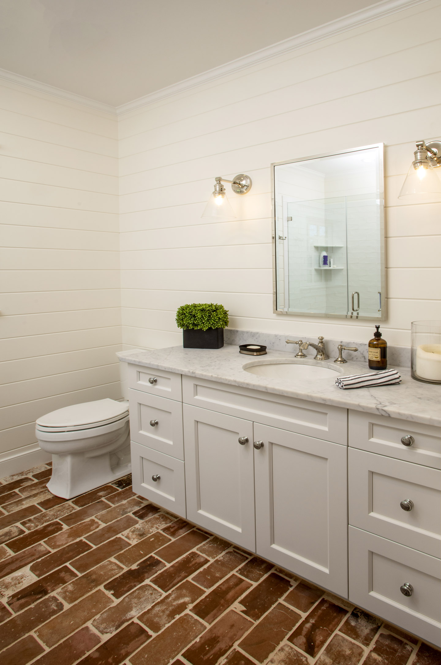 Colonial Stone House - worthingtonshagencustombuilder