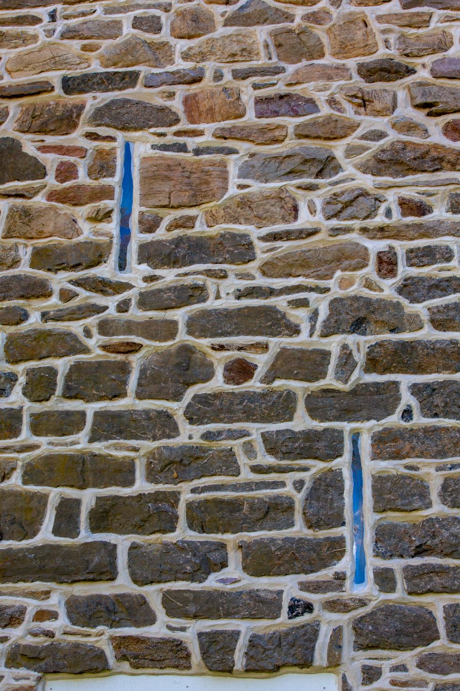 Colonial Stone House Barn - worthingtonshagencustombuilder