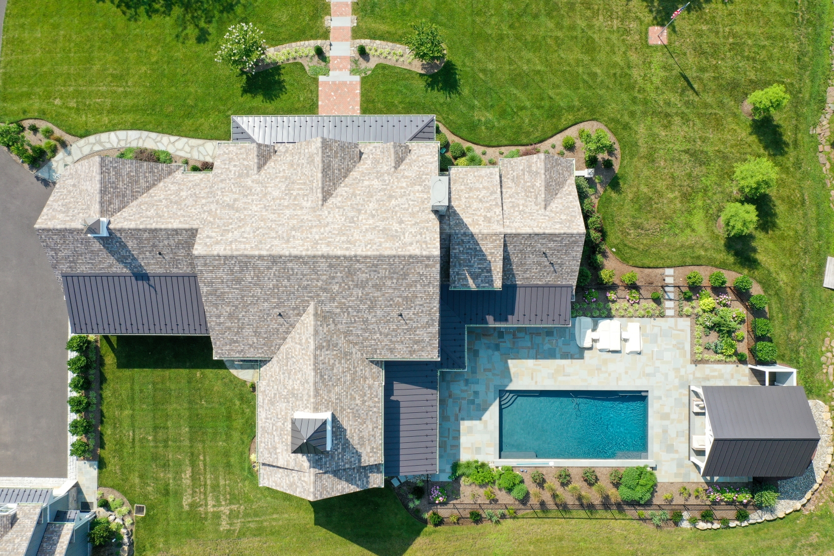 Transitional Farmhouse - worthingtonshagencustombuilder